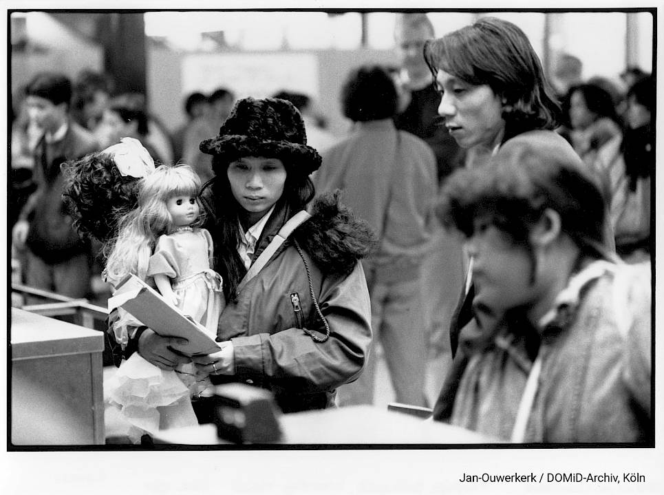 „Vertragsarbeiter“ in der DDR | DOMiD | Dokumentationszentrum und ...